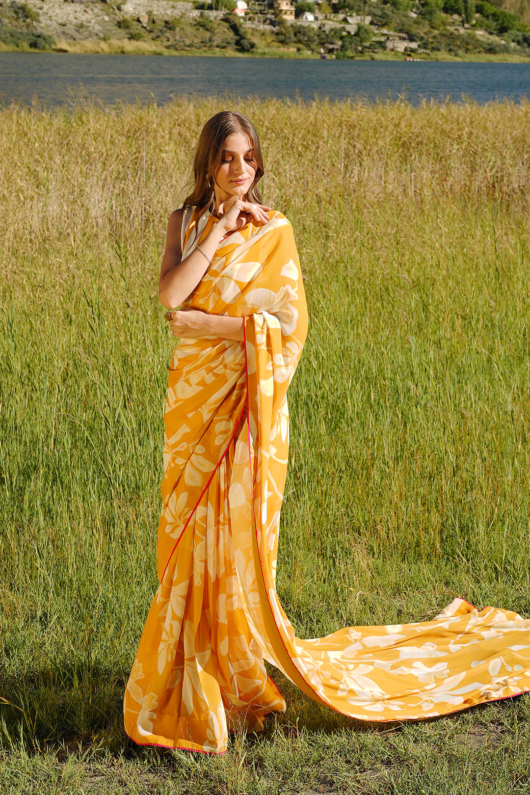 Rival Saree & Crop Top (Sleeveless) – Lulusar